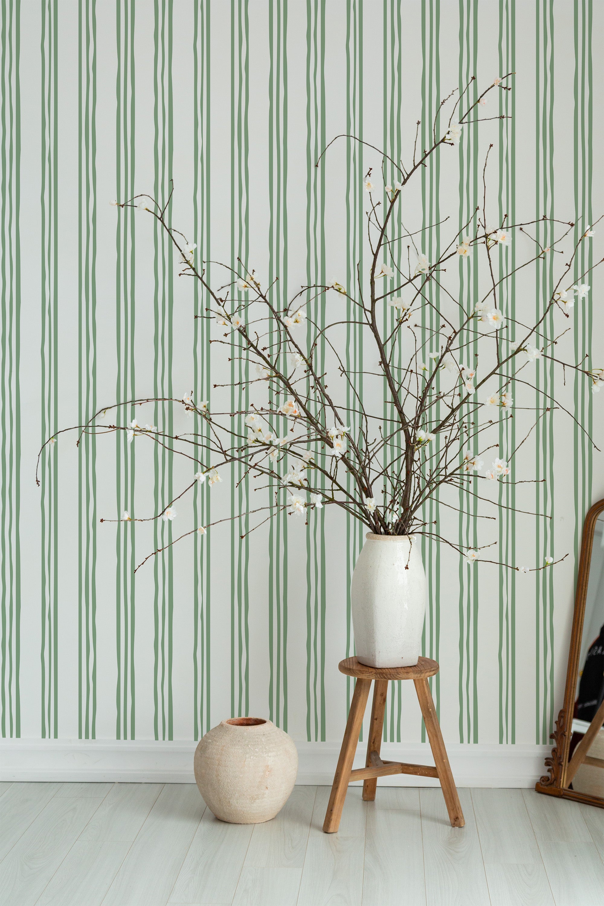 3 Lines Removable or Traditional Wallpaper – La Grand Classique