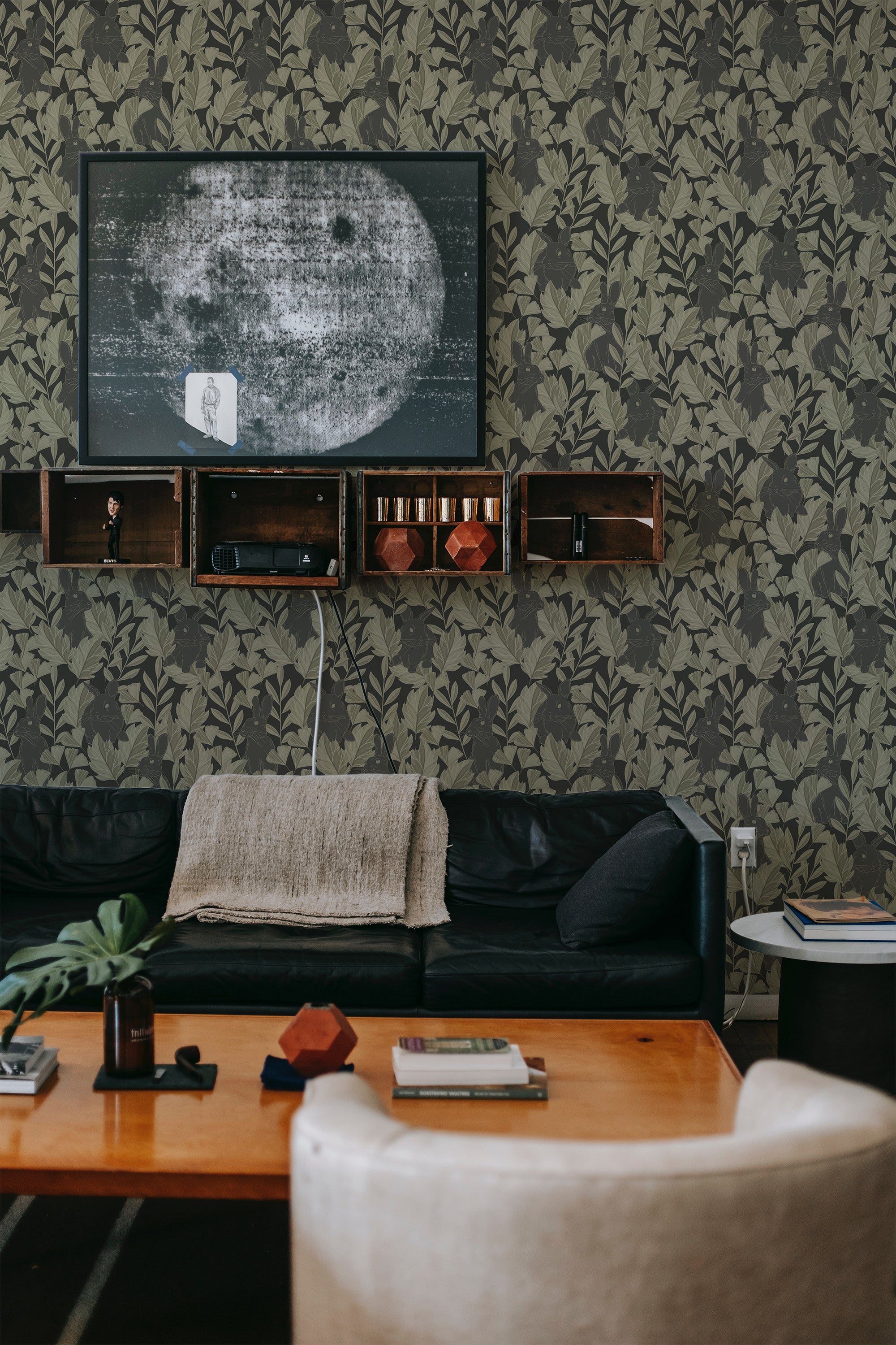 Bold Rabbit Removable or Traditional Wallpaper – La Grand Classique